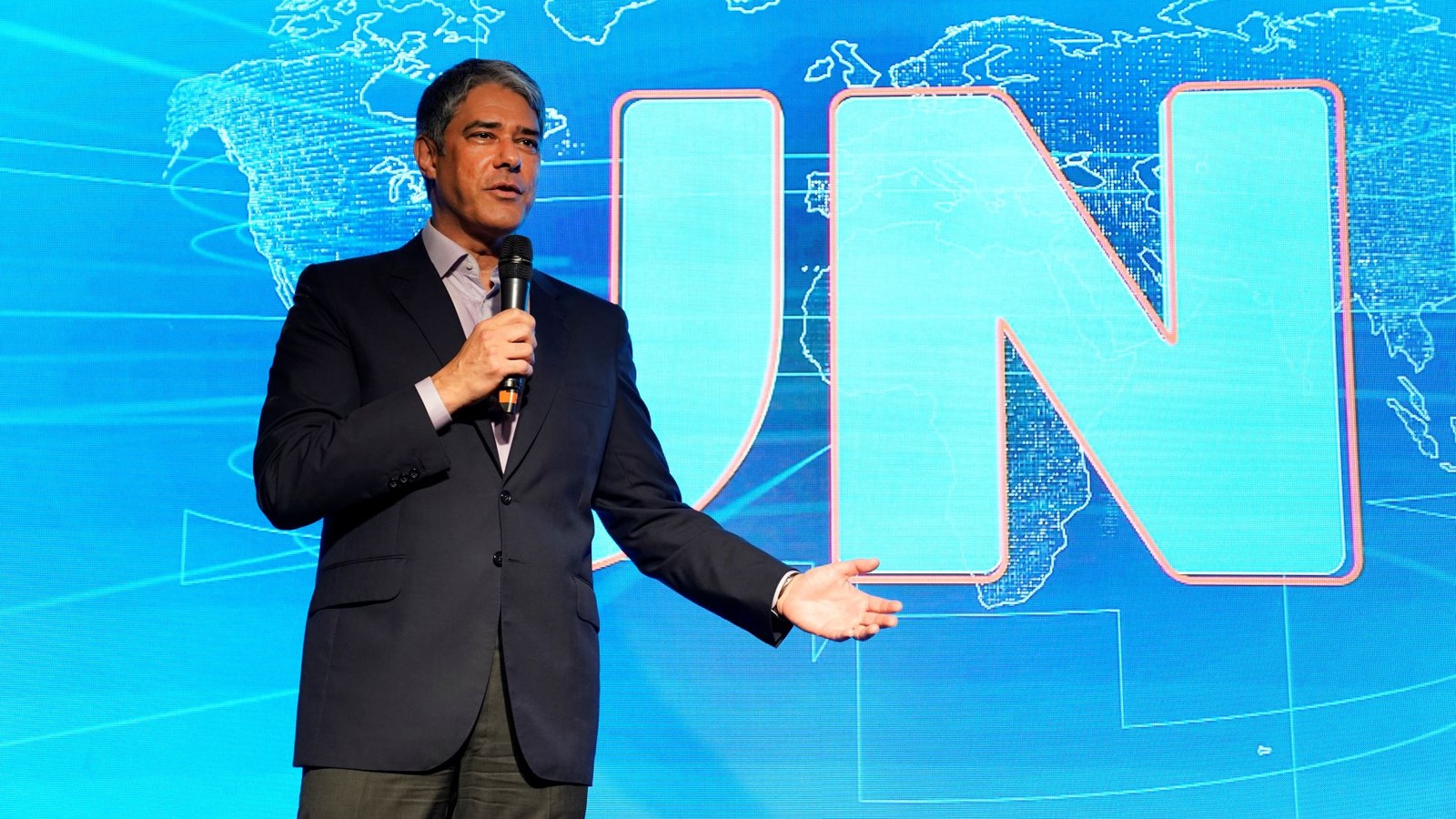 'Adoro apurar notícia', diz César Tralli, novo apresentador do Jornal Nacional; confira a ...