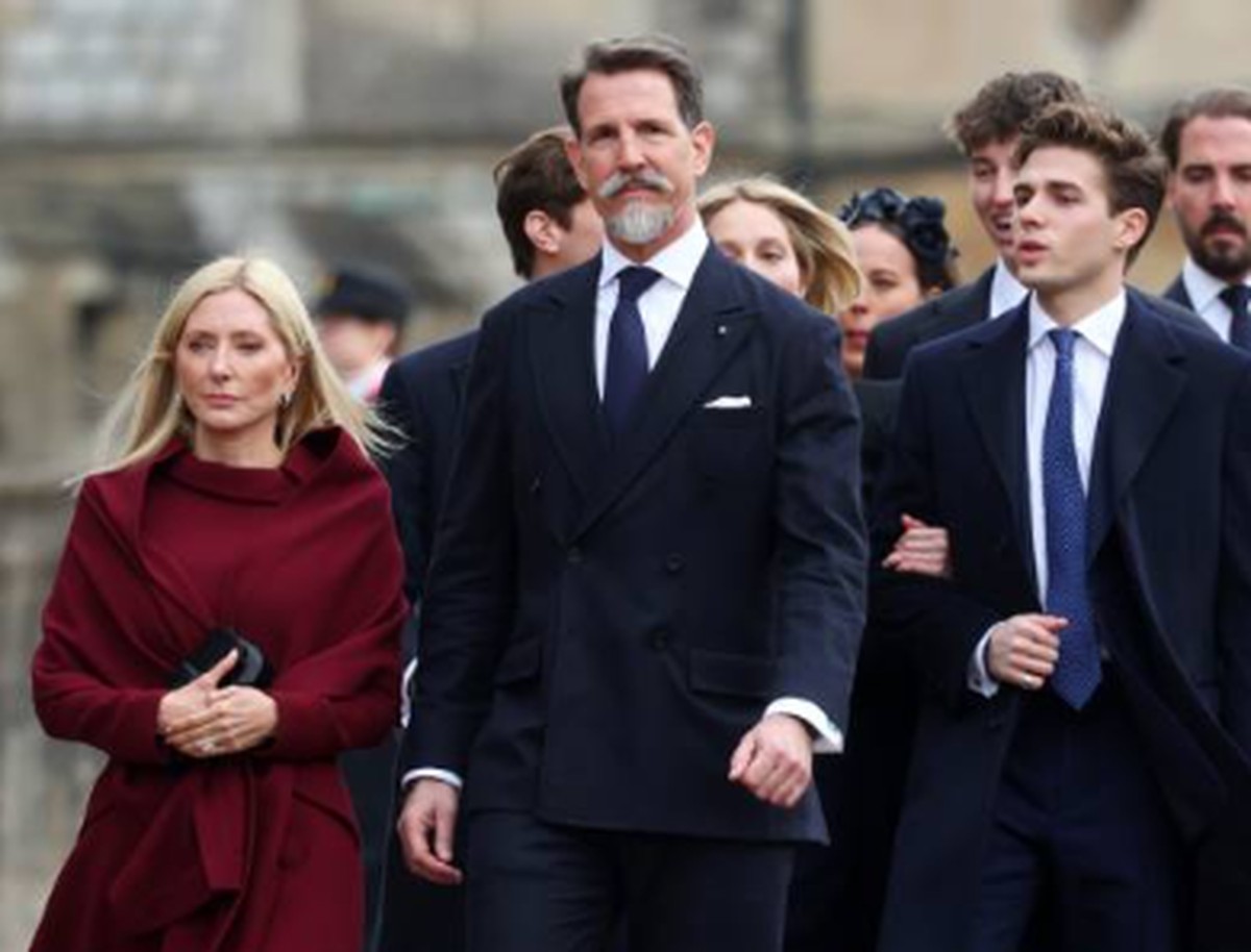 Ex-família real grega, exilada há 50 anos, pede naturalização sob nome ...