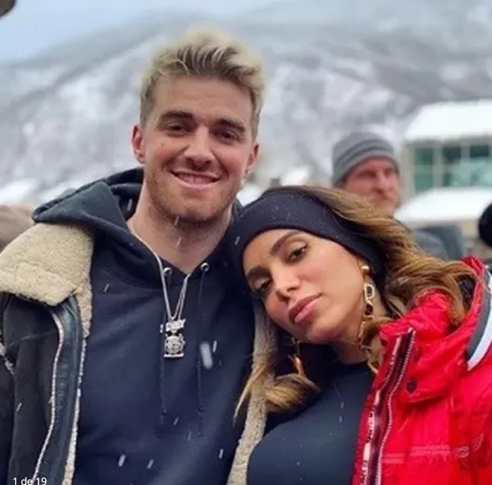 DJ do The Chainsmokers dedica música à namorada brasileira, em show no ...