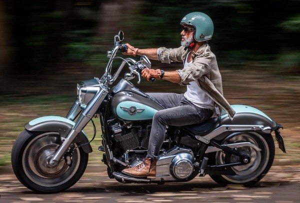 Fotos de influencer brasileiro são roubadas e usadas em golpe milionário na Austrália