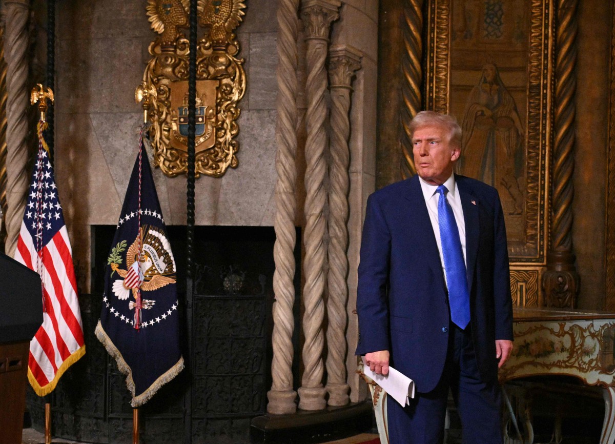 Trump assina ordem que busca expandir controle da Casa Branca sobre ...