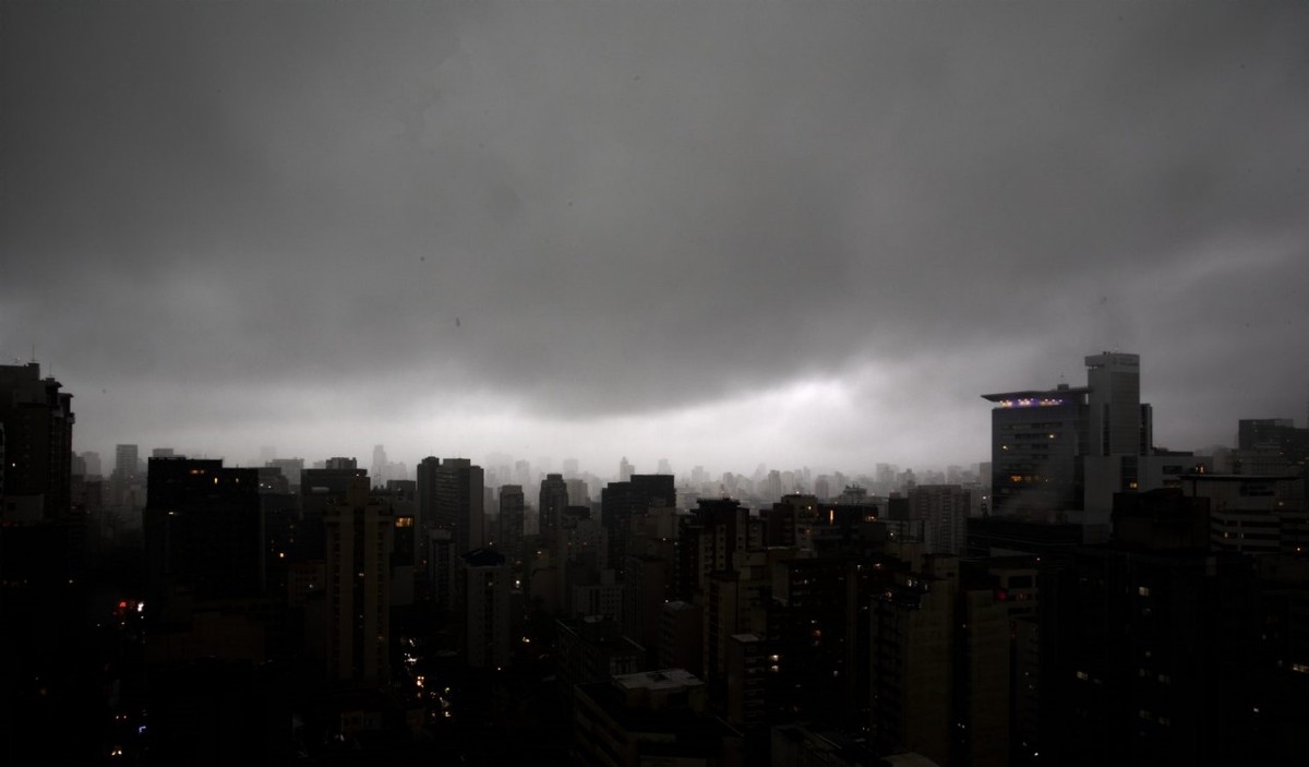 Entenda por que o temporal que atingiu São Paulo é considerado extremo ...