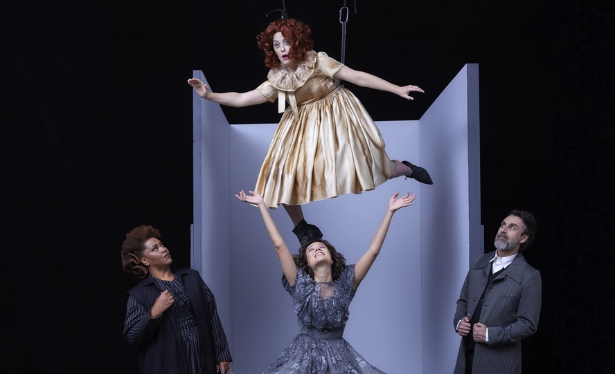 'Kafka e a boneca viajante': musical estreia hoje protagonizado por ...