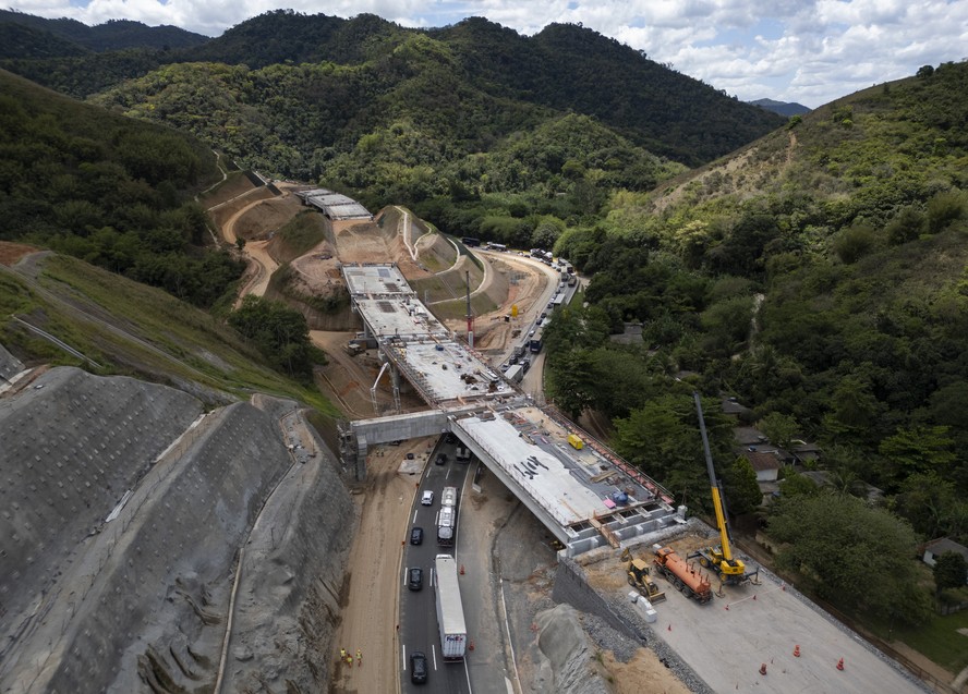 Adeus às curvas: nova Serra das Araras promete fim do trecho mais perigoso