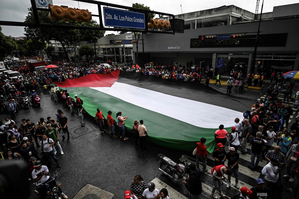 Milhares marcham em apoio a Gaza em várias cidades do mundo, um ano ...