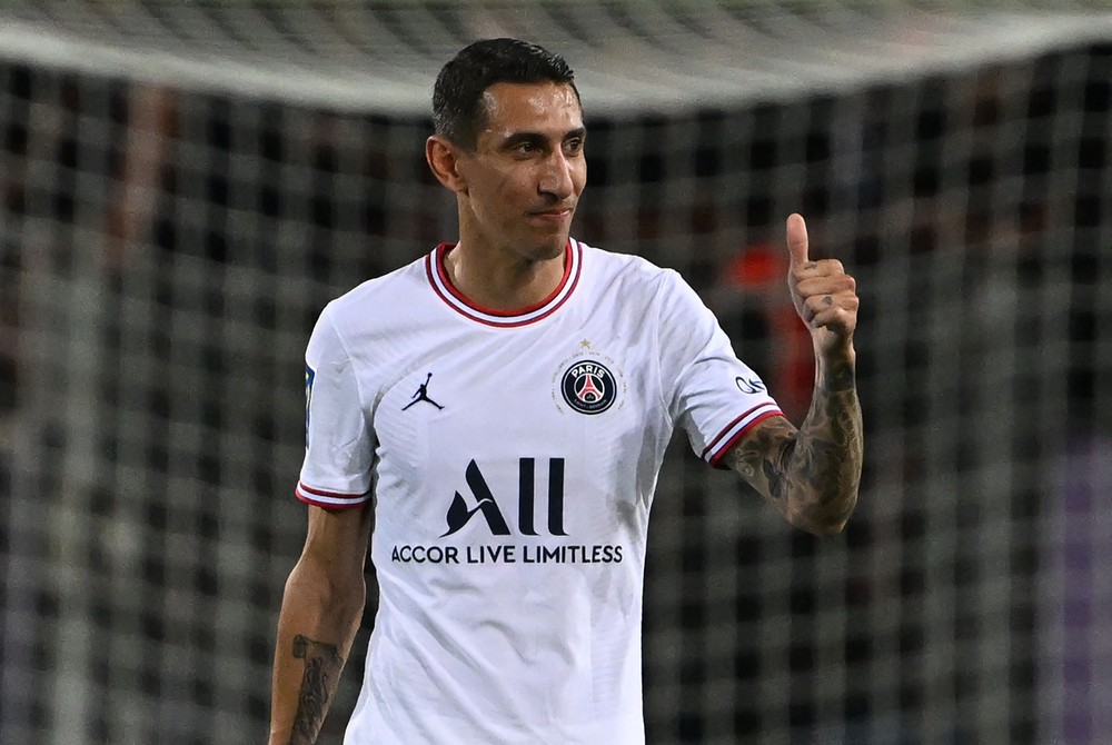PSG presta tributo a Di Maria, de saída do clube após sete temporadas