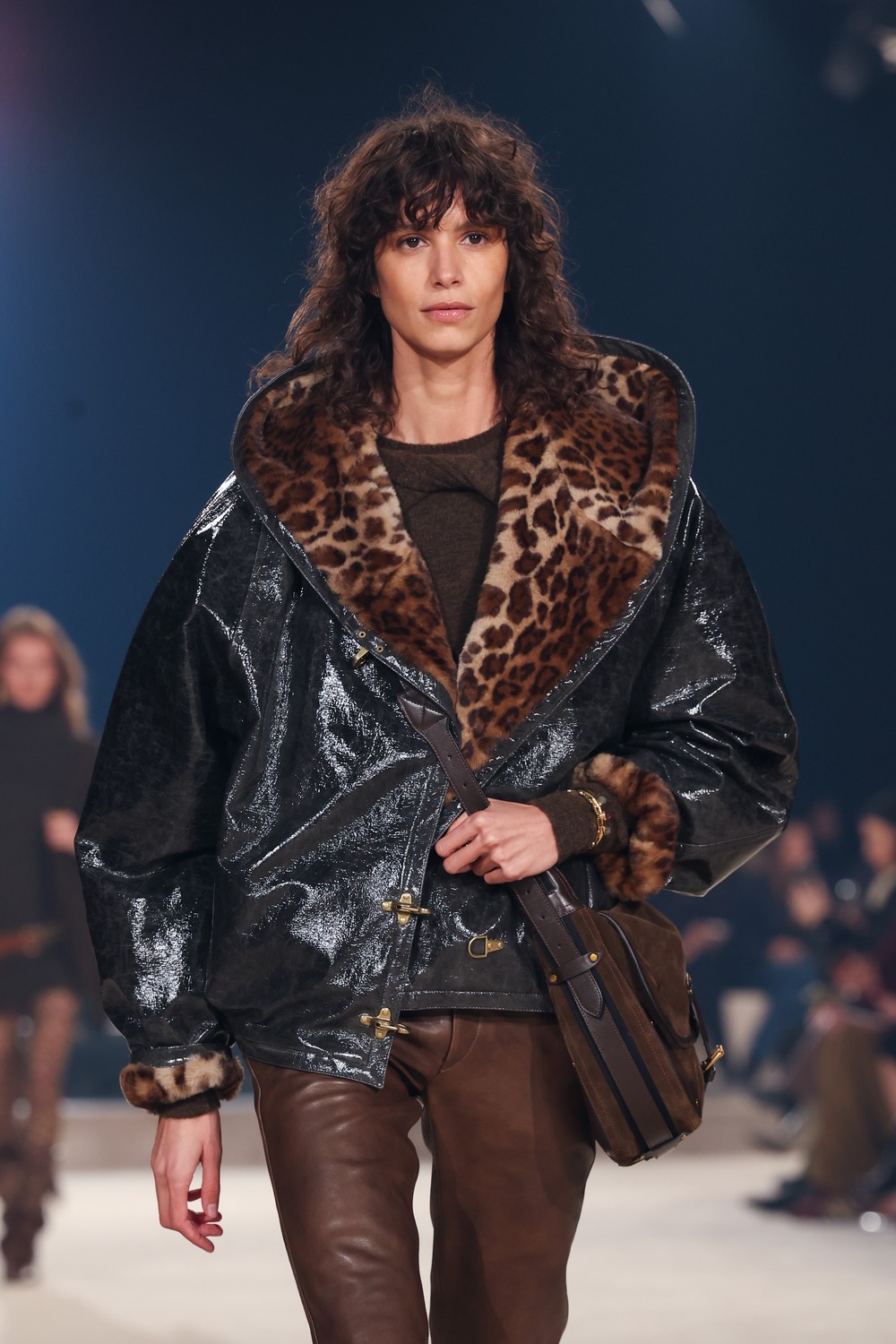 Semana de Moda de Paris mostra coleções contidas para o inverno 2024