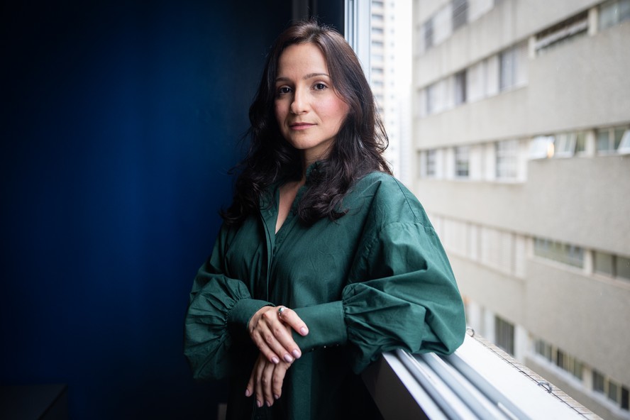 Venezuelana María Elena Morán reflete sobre a ruína de seu país em ...