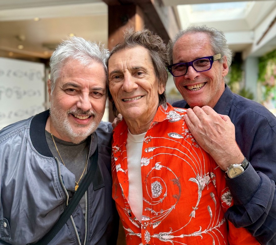 Que tal um chá da tarde em Londres com um Rolling Stones?