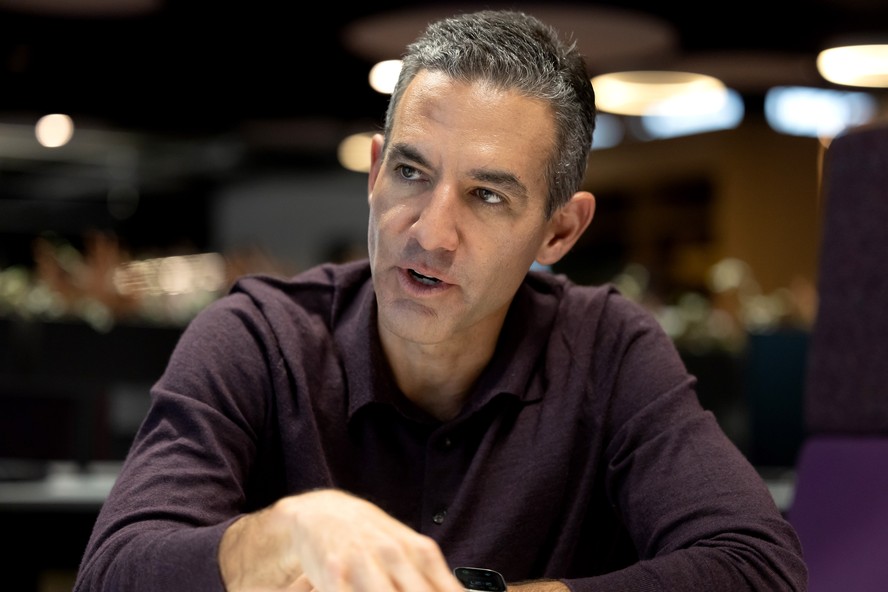 Controladora do Nubank anuncia mudanças na estrutura com volta de David ...