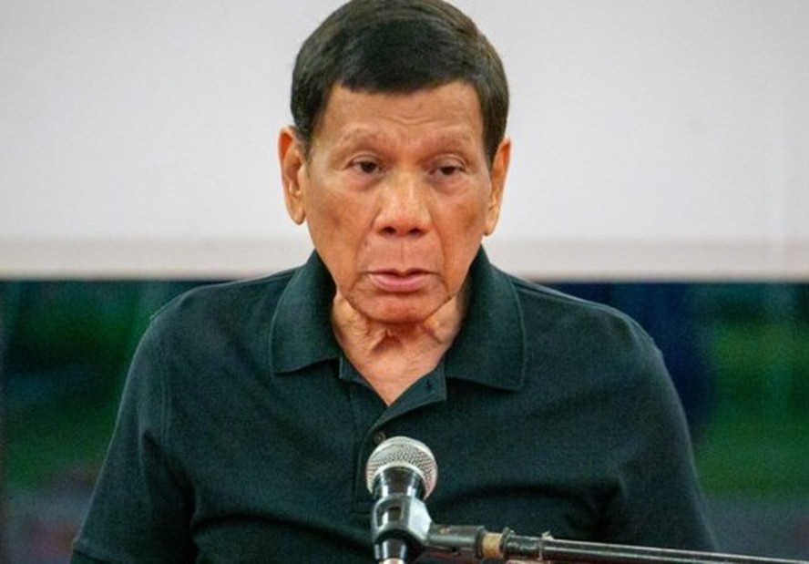 Entenda a disputa política que levou à prisão do ex-presidente das Filipinas por crimes contra a ...