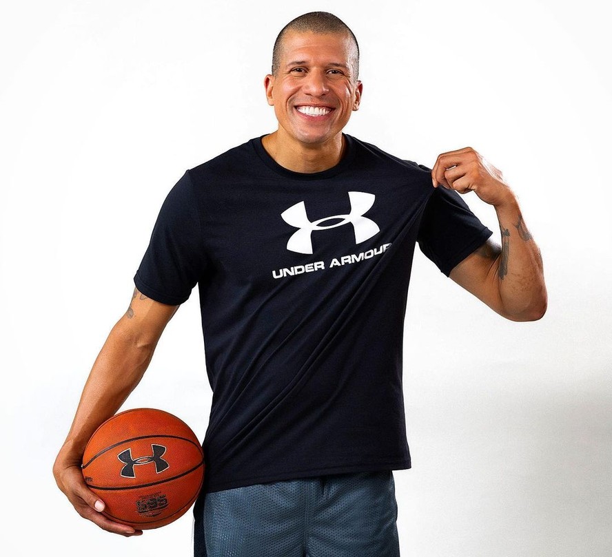 Youtuber, ex-jogador de basquete e 'Poderosíssimo Ninja': saiba quem é ...