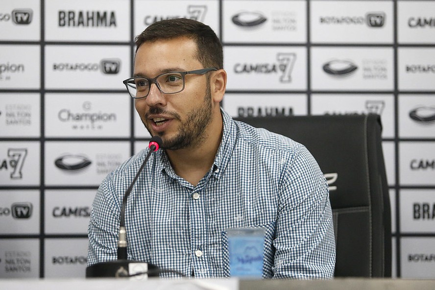 Head scout do Botafogo, Alessandro Brito recebe sondagens de clubes do ...