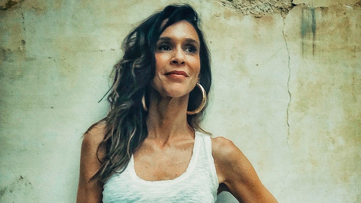 Sarah Oliveira celebra 25 anos de carreira e se prepara para estrear ...