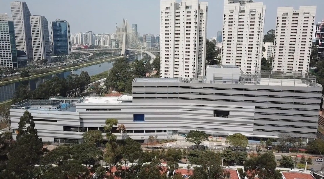 Imersão Em Inglês E Campus De 40 Mil M Conheça Escola Mais Exclusiva