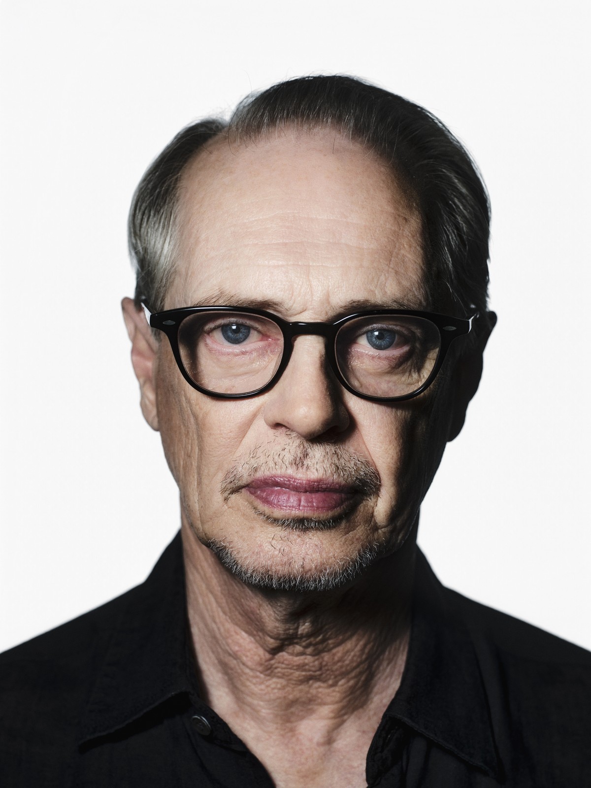 Steve Buscemi foi esfaqueado, levou um soco de um estranho e sofreu uma ...