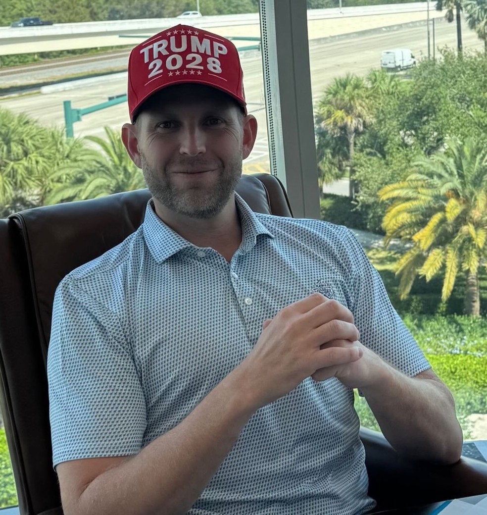Bonés e camisas 'Trump 2028' são anunciados em loja virtual do ...