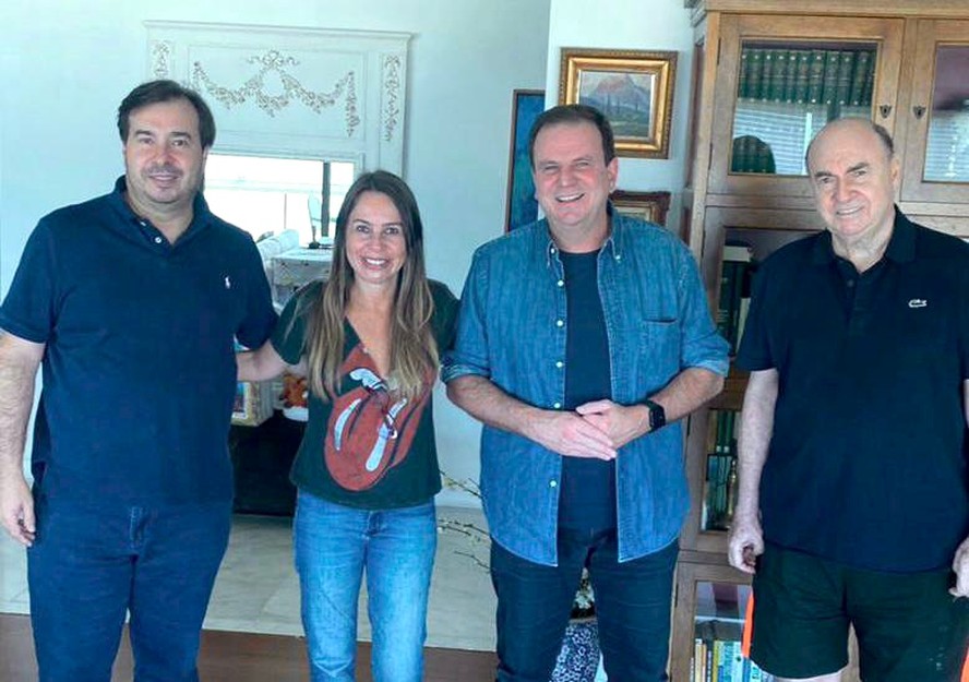 Eduardo Paes encontra César Maia e família no apartamento do ex ...