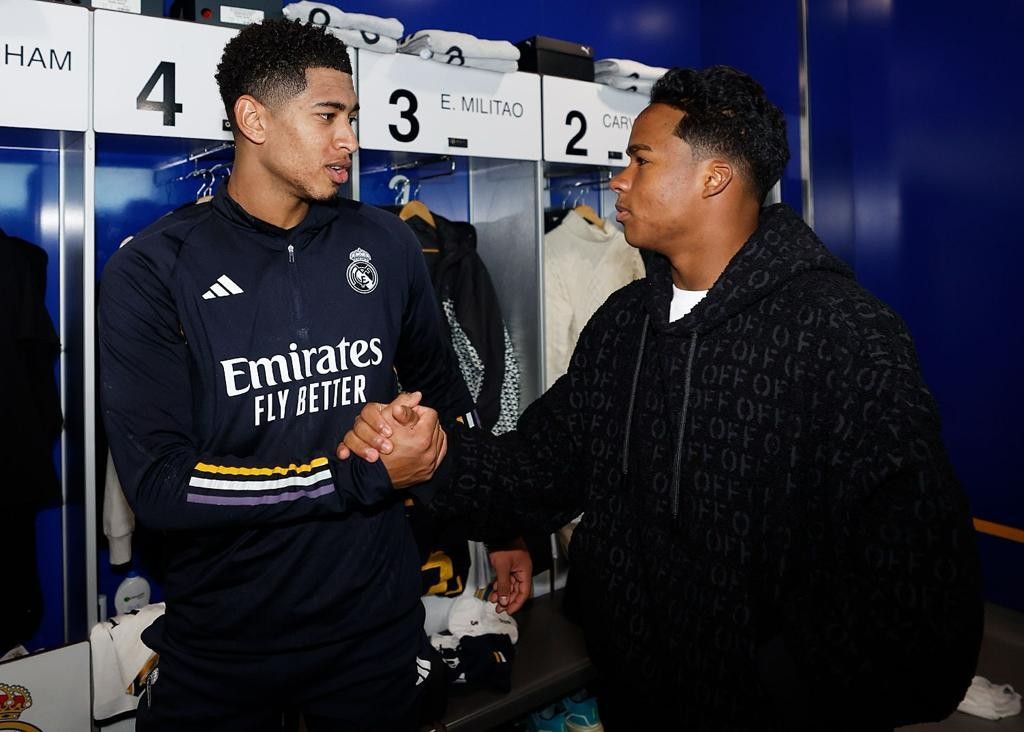 Veja momentos da visita de Endrick ao vestiário do Real Madrid