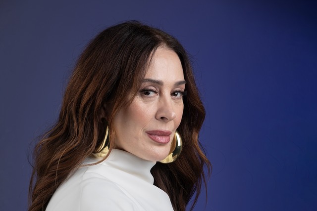 Claudia Raia revela o valor do seguro de suas pernas