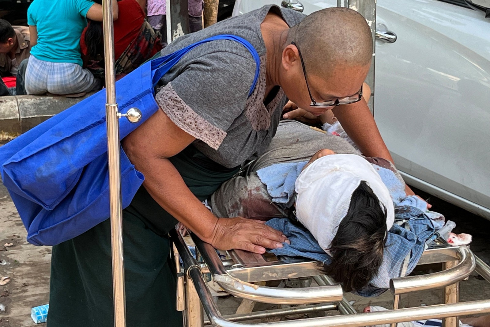 Terremoto destrói emergência de hospital de Mianmar, e 'fila de feridos ...