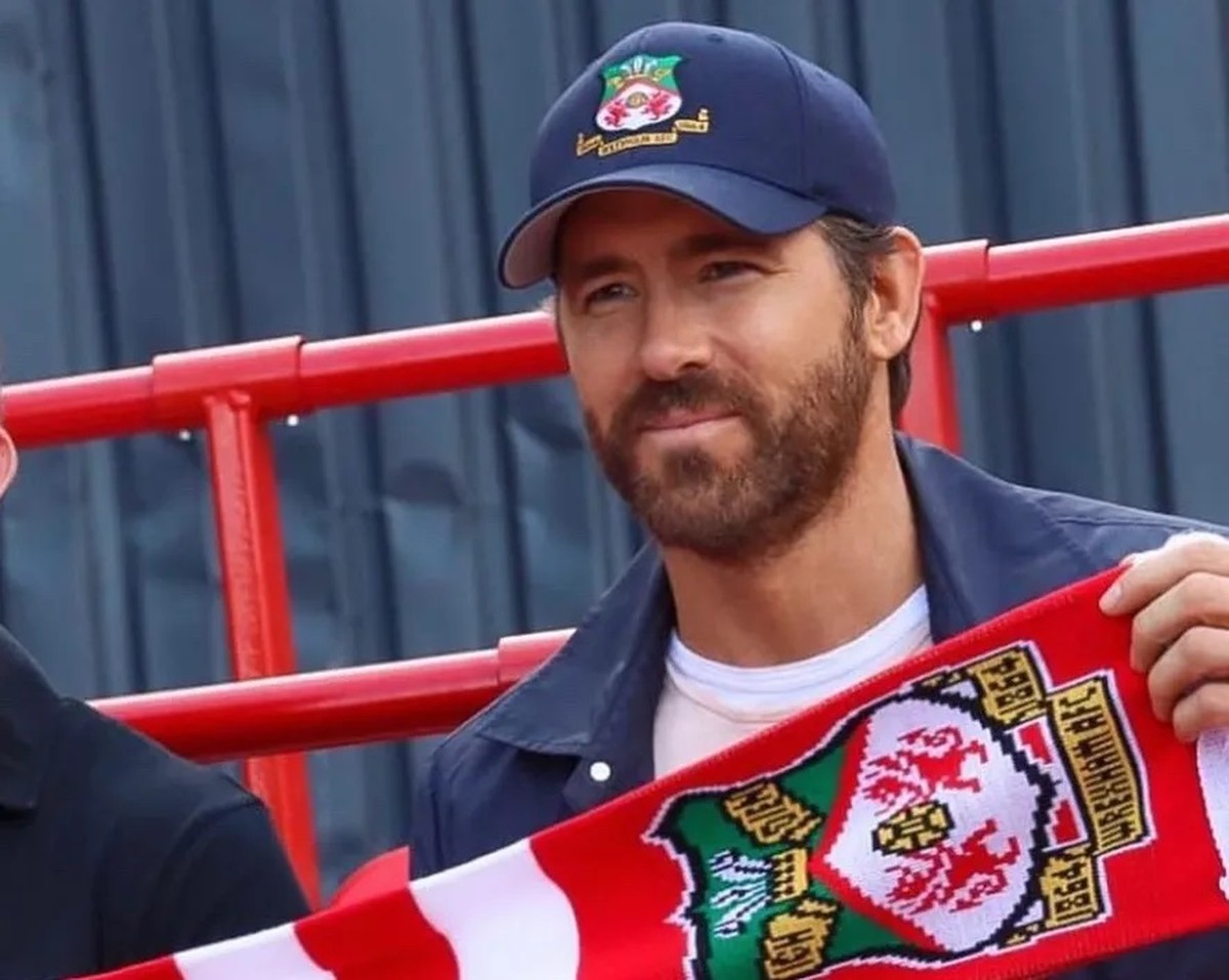 Time de Ryan Reynolds faz história e conquista mais um acesso na Inglaterra