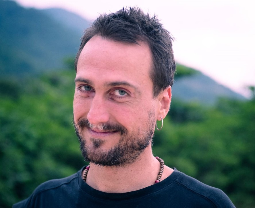 Angel Ferreira fala de projetos no teatro e da amizade com o atual ...