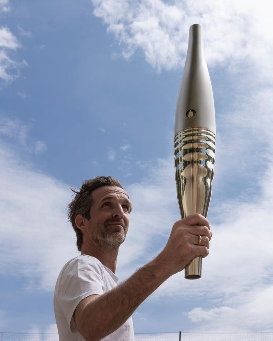 Saiba como foi projetada a tocha olímpica, inspirada nos reflexos da ...