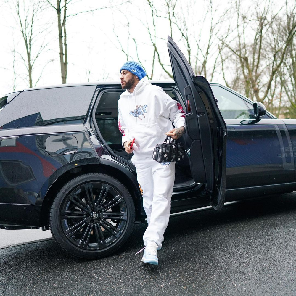 De Mercedes a Lamborghini: Neymar coleciona carros esportivos e de luxo ...