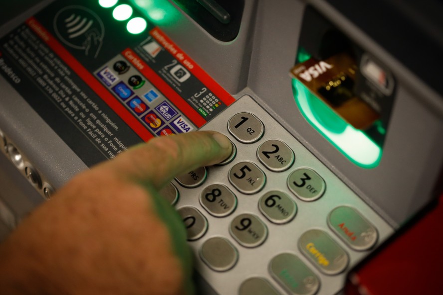 Febraban adota autorregulação para cancelar 'contas laranja' e de bets ...