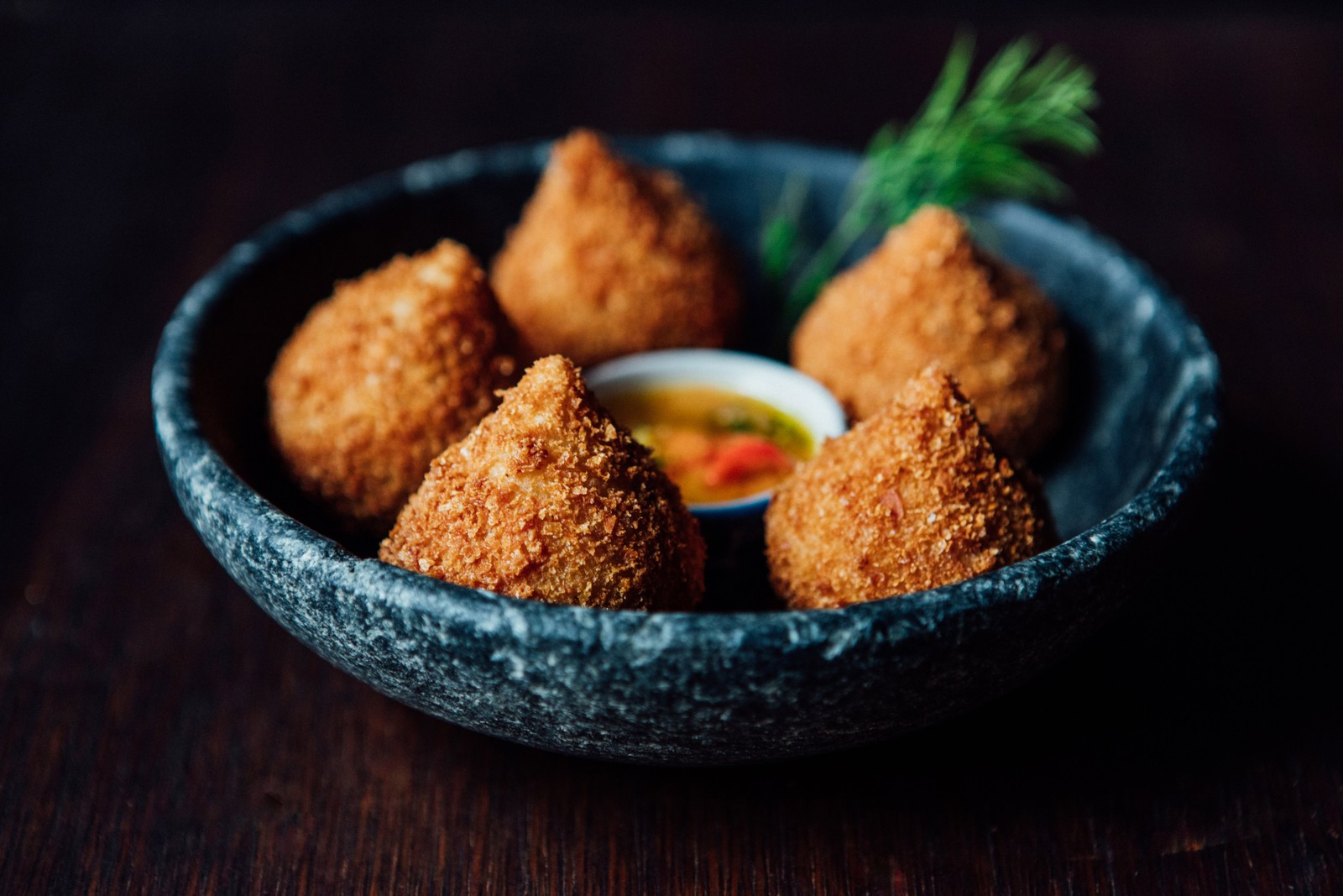 Coxinha além do frango: conheça versões diferentonas do aclamado salgado
