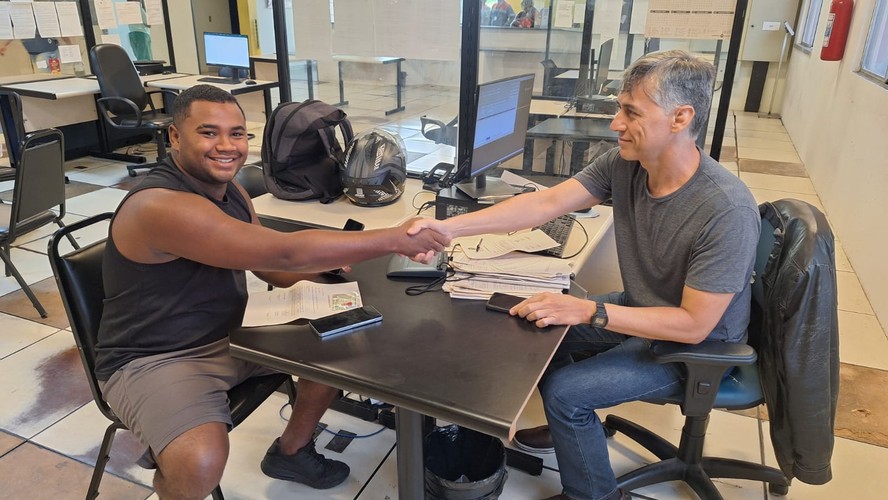 A surpresa de ter o celular roubado devolvido: 200 vítimas têm aparelhos recuperados pela ...