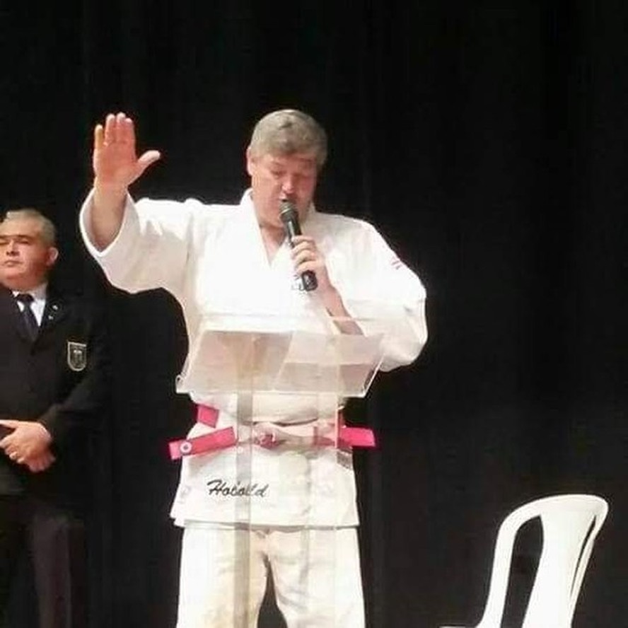Mestre sensei e árbitro internacional de judô está entre as vítimas de ...