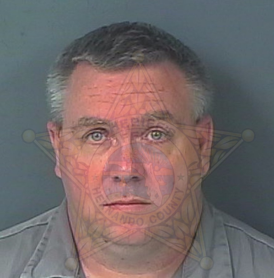 Funcionário da Disney World é preso por posse de pornografia infantil ...