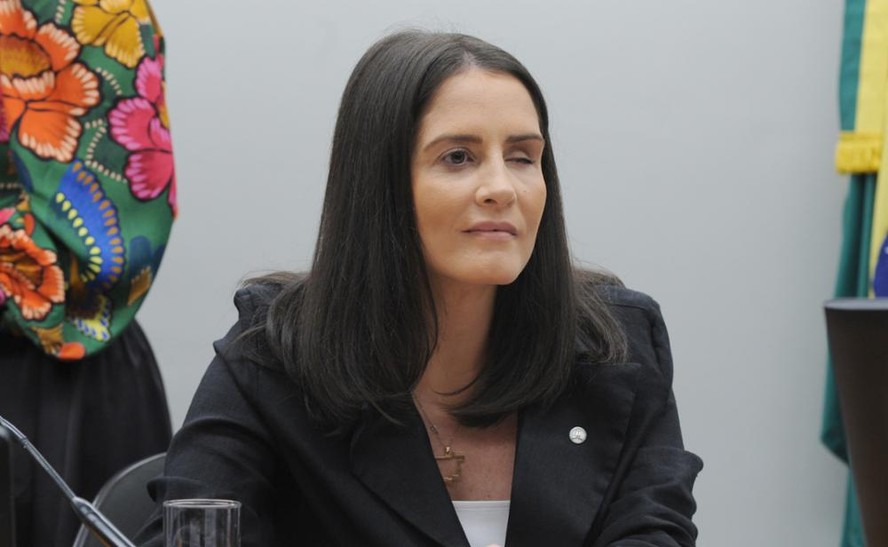 Saiba quem era Amália Barros, deputada que morreu na madrugada deste ...