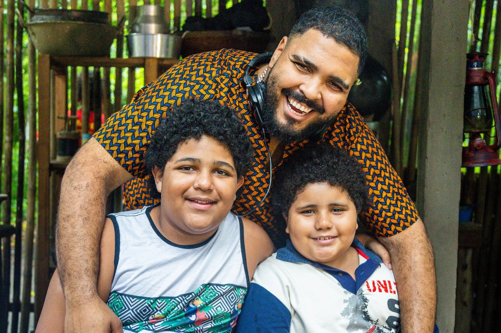 Em 'Pablo e Luisão', Paulo Vieira transforma histórias absurdas da família que bombaram na web ...