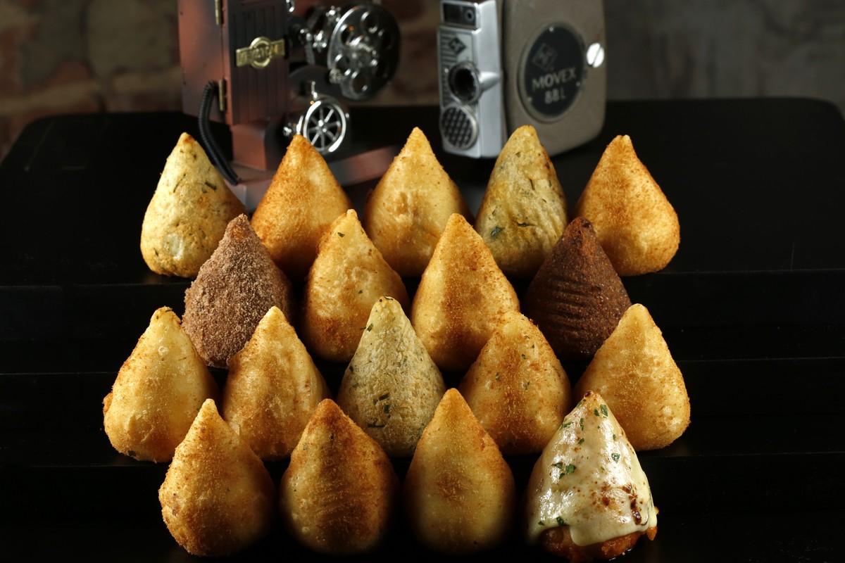 Coxinha, um quitute com muita história, borogodó e várias versões