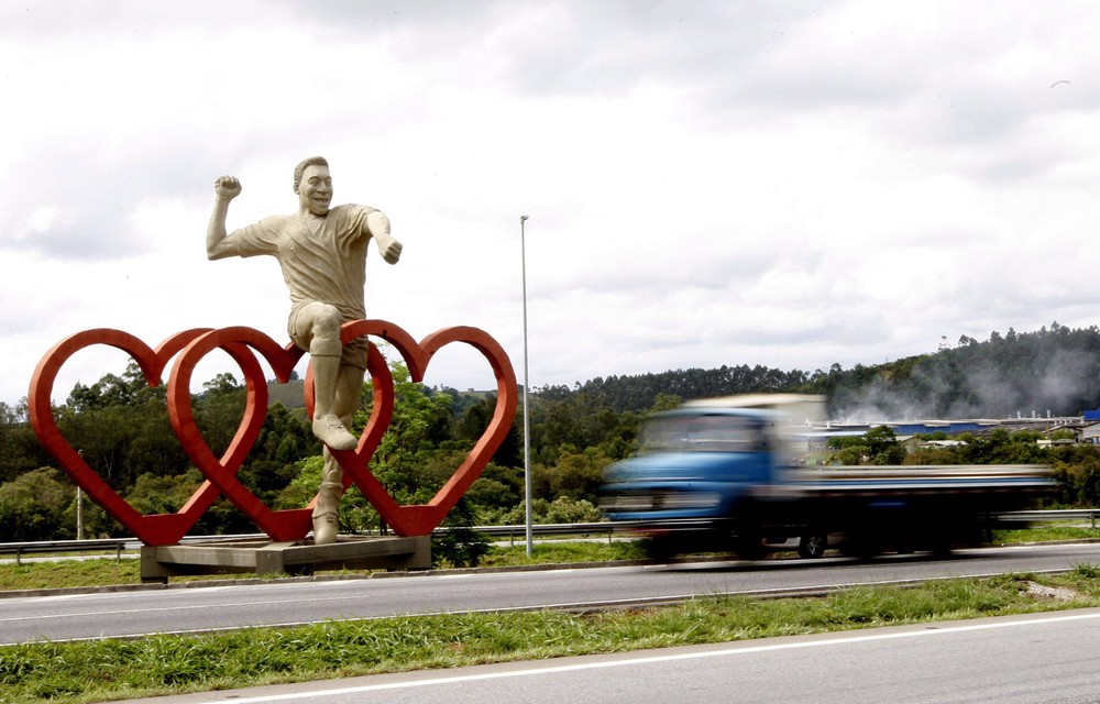 Pelé: de Santos a Manchester, conheça os museus que contam a história ...
