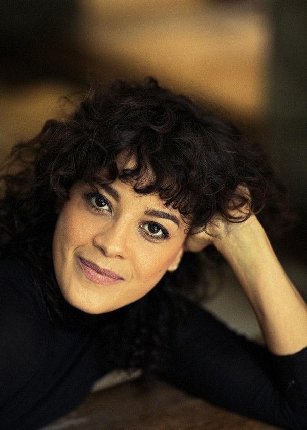 'Há coisas sobre mim que descubro em cena', diz Maeve Jinkings ...