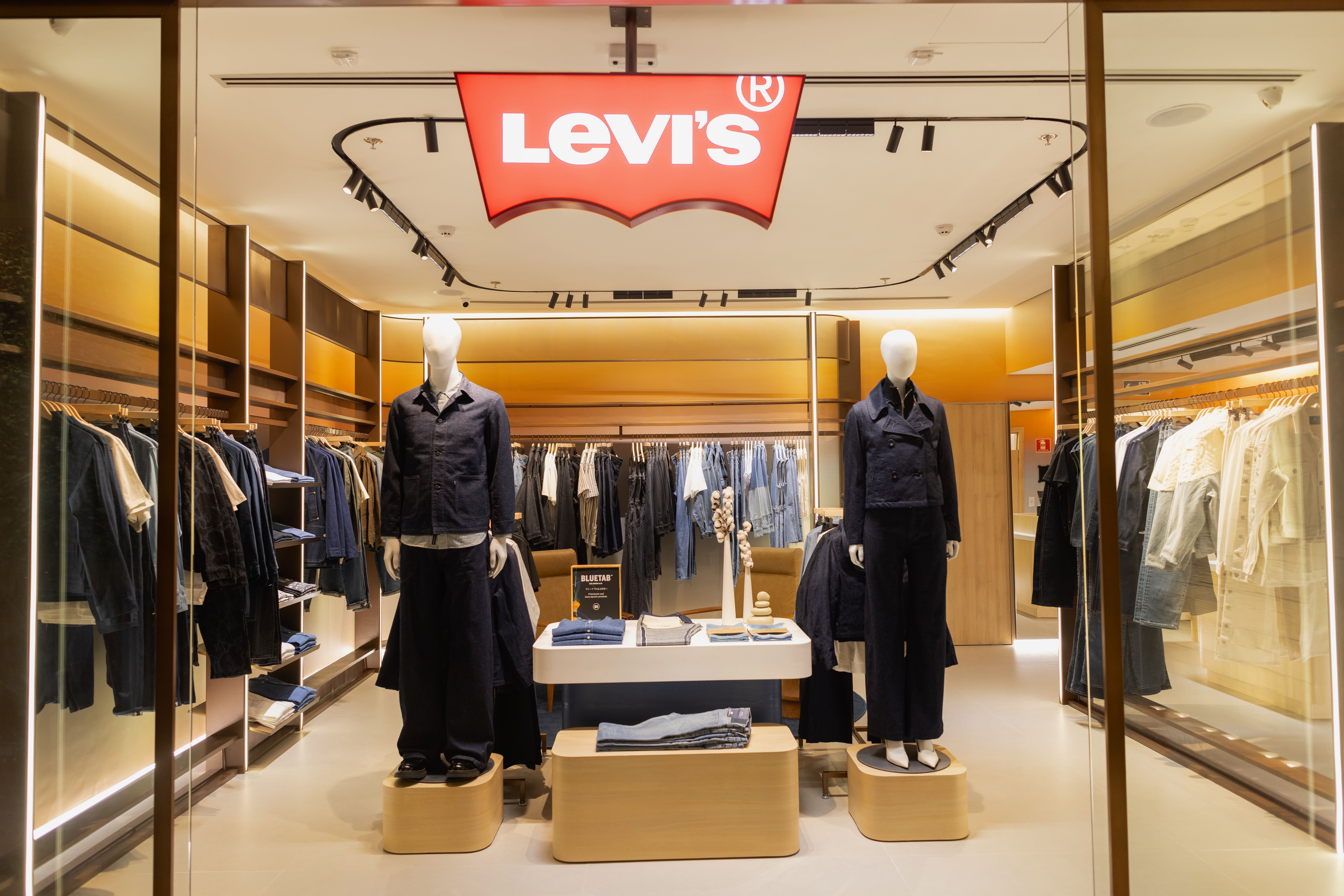 Levi’s abre loja de luxo em SP e lança jeans de até R$ 1,6 mil com ...