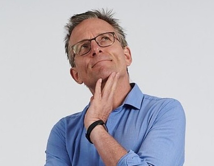 Médico e apresentador de TV Michael Mosley morreu de causas naturais ...