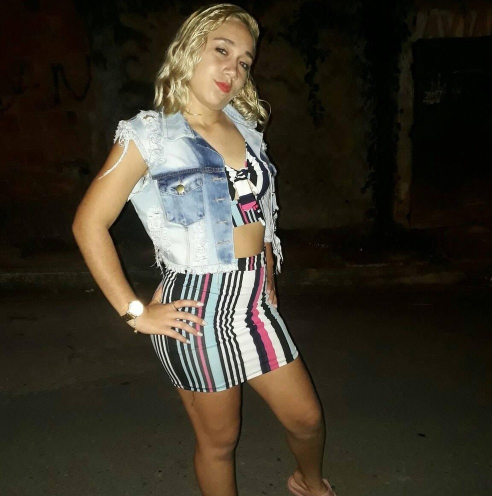 Jovem morreu ao tentar proteger filho de 2 anos de tiros no Complexo do ...