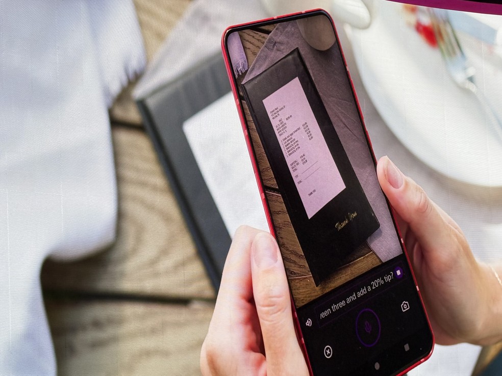 Nova geração de IA em celulares reconhece ambiente, prevê movimentos em ...