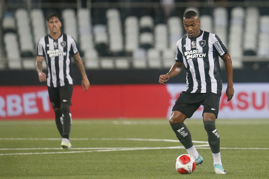 Mesmo sob vaias, Botafogo teve maior público em estreia da temporada ...