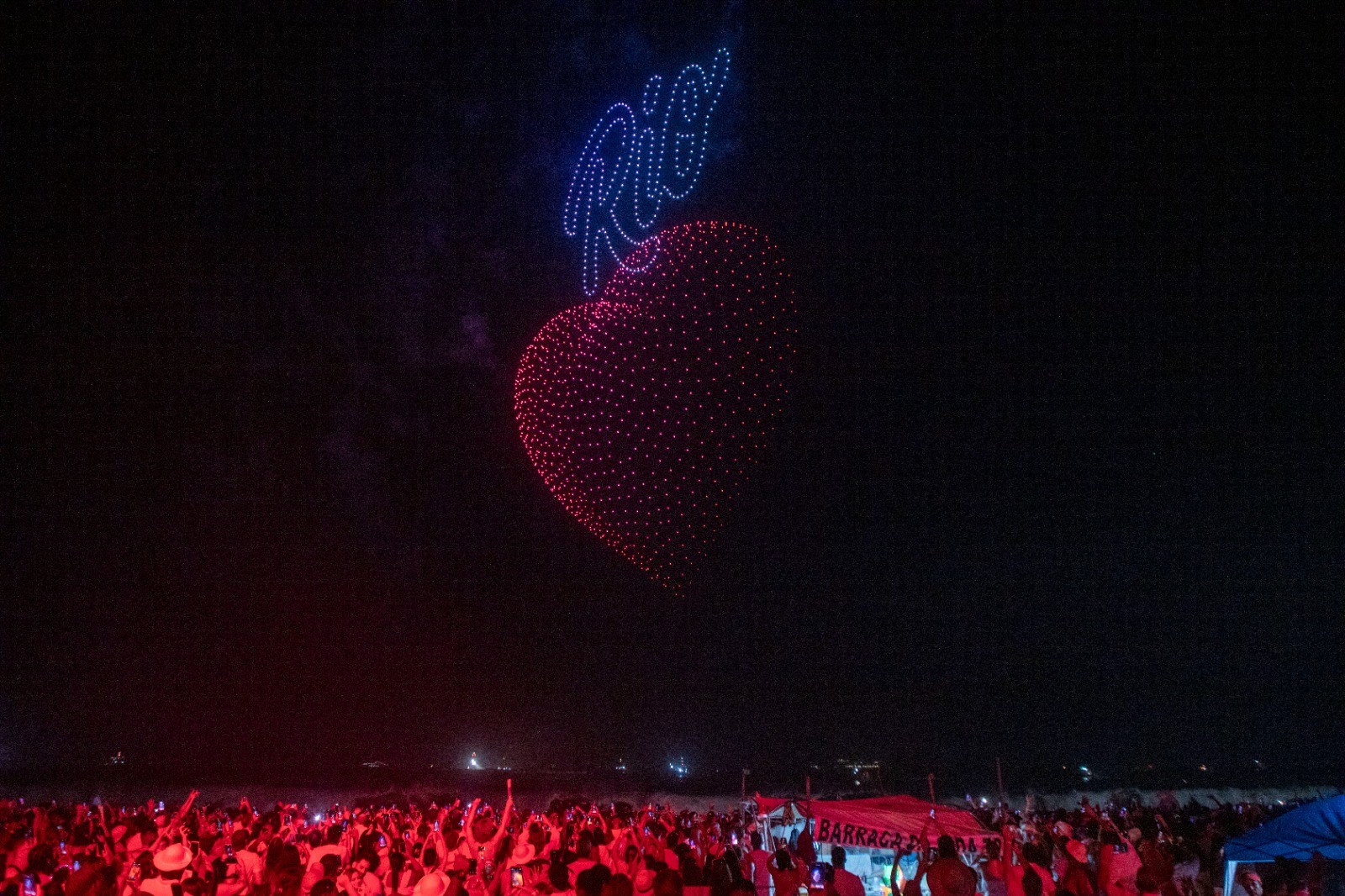Show de drones no réveillon com Alok: apresentação ao som de funk e ...