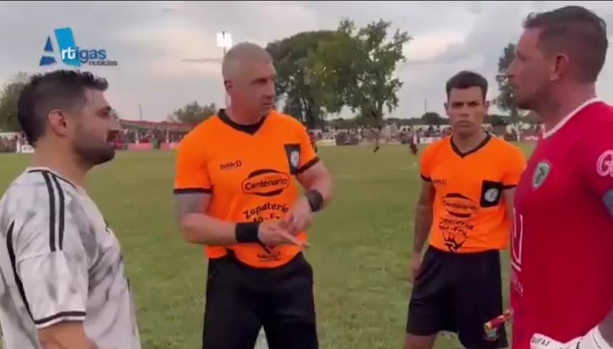 Árbitro brasileiro, Anderson Daronco apita final de torneio amador no ...