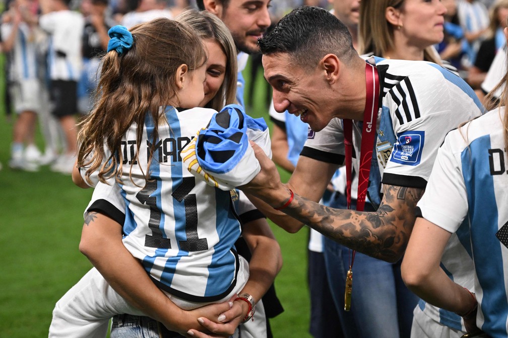 Cabeça de porco, tiros e menção a filha: de volta ao Rosario Central ...