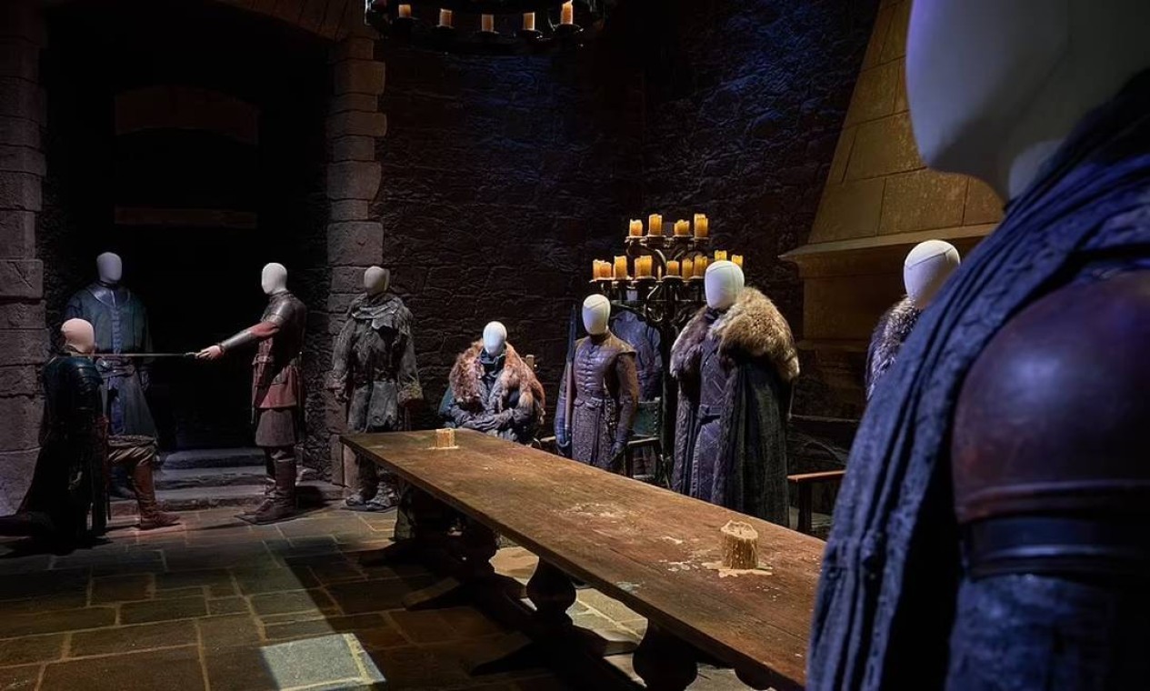 Do set de 'Game of Thrones' para a vida real: Kit Harington e Rose ...