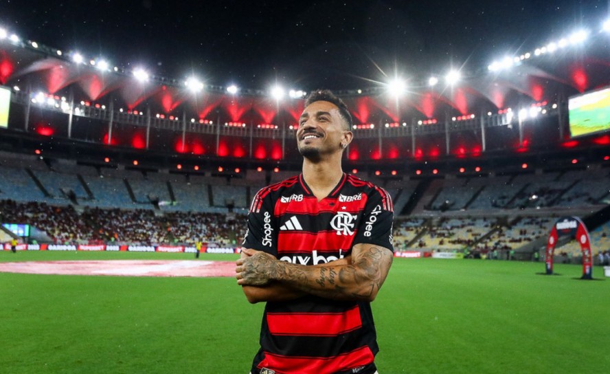 Com dor muscular, Danilo é desfalque do Flamengo no primeiro jogo da final do Carioca