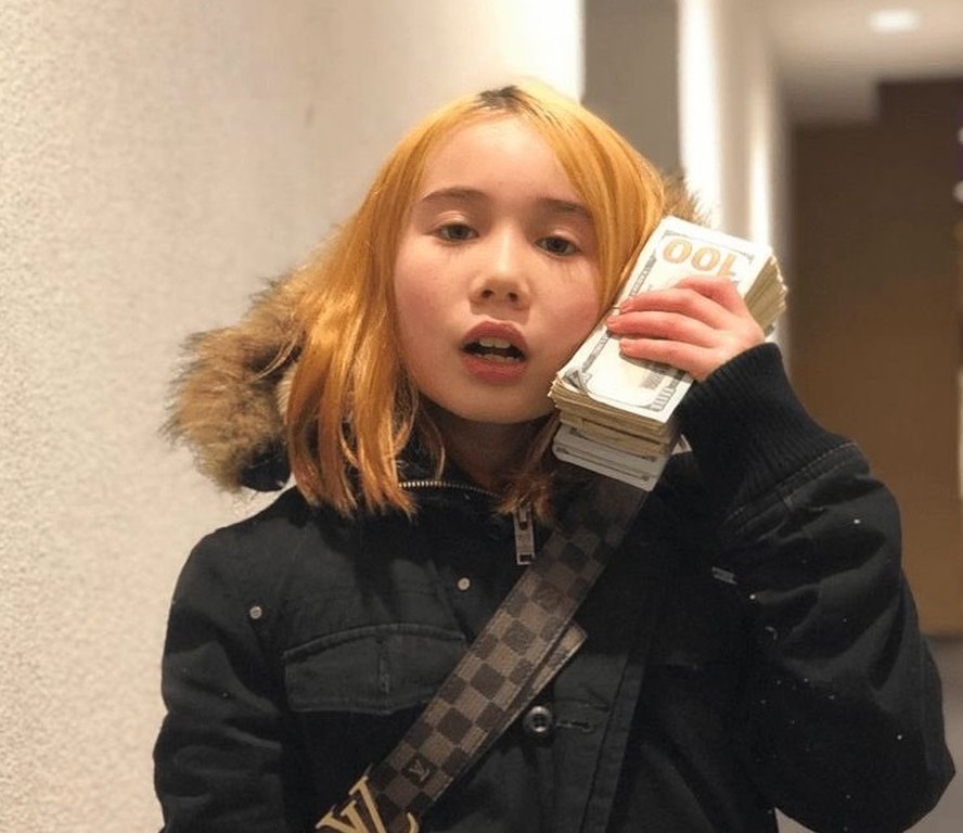 Influenciadora Lil Tay desmente a própria morte: 'Espalharam rumores ...